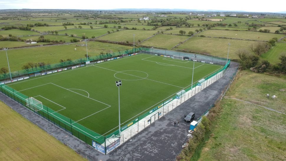 The Definitive Guide to Sports Pitches: Hybrid, Synthetic (Astro Turf ...