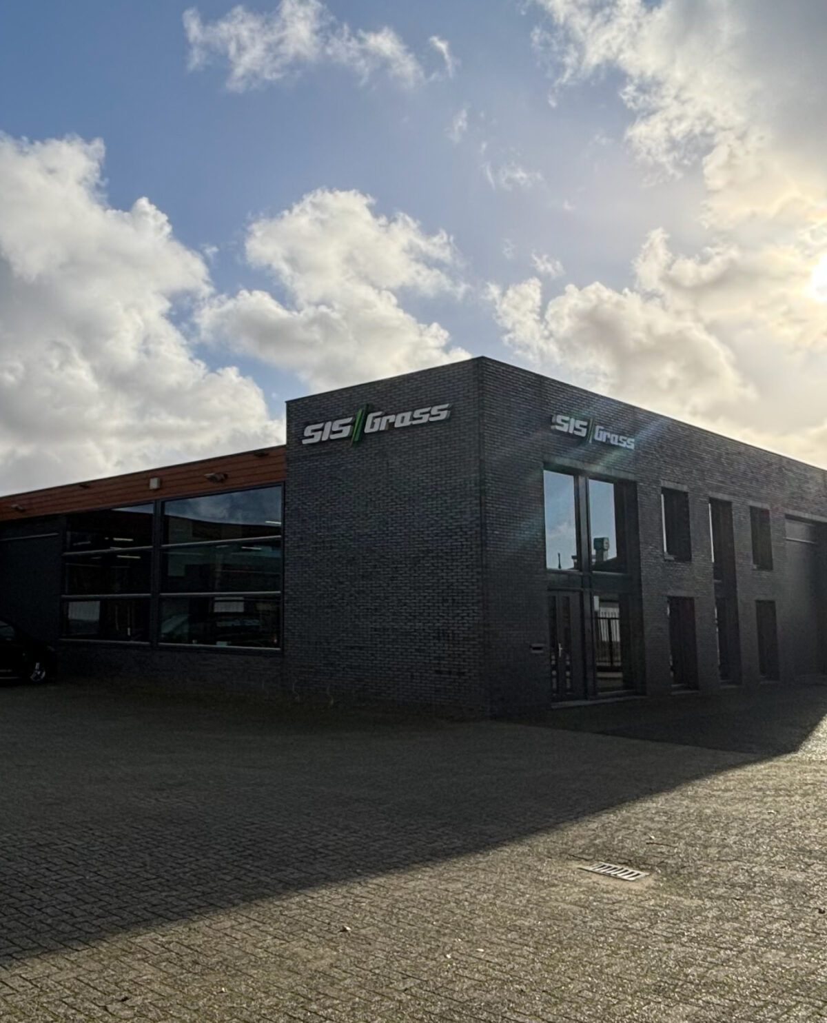 The Definitive Guide to Sports Pitches: Hybrid, Synthetic (Astro Turf ...